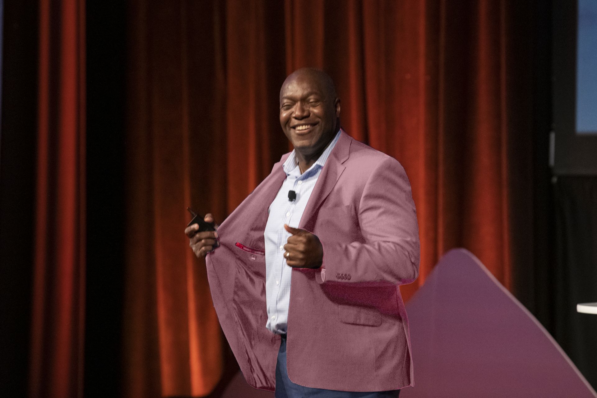 Best Motivational Keynote Speaker | Devon Harris